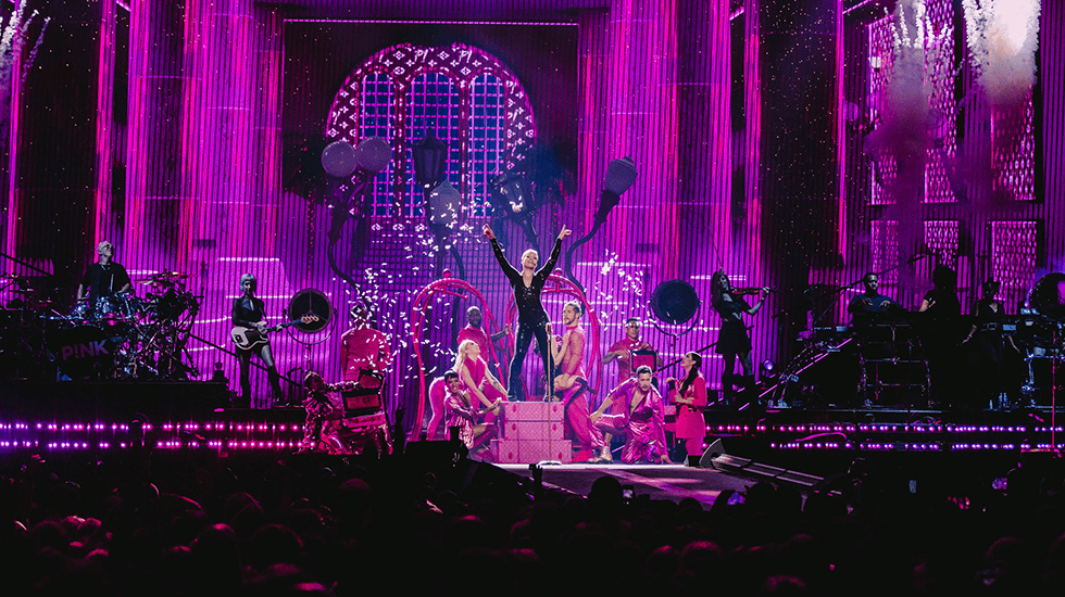 PINK @ Perth Arena gets 8.5/10 – X-Press Magazine – Entertainment in Perth