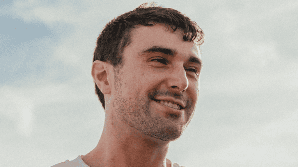 Fred Again.. sends fans into a frenzy with surprise Perth show – X ...